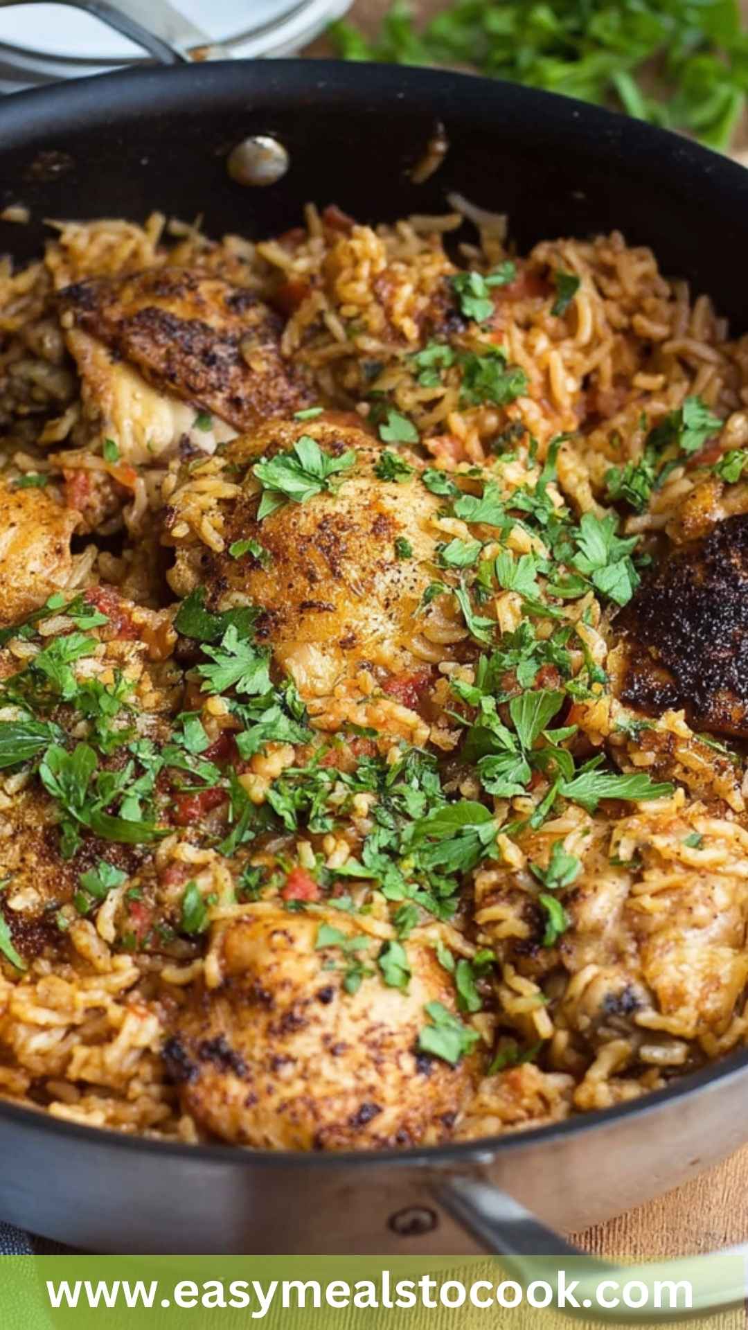 Simple One pot Chicken And Rice Recipe - Easy Meals To Cook